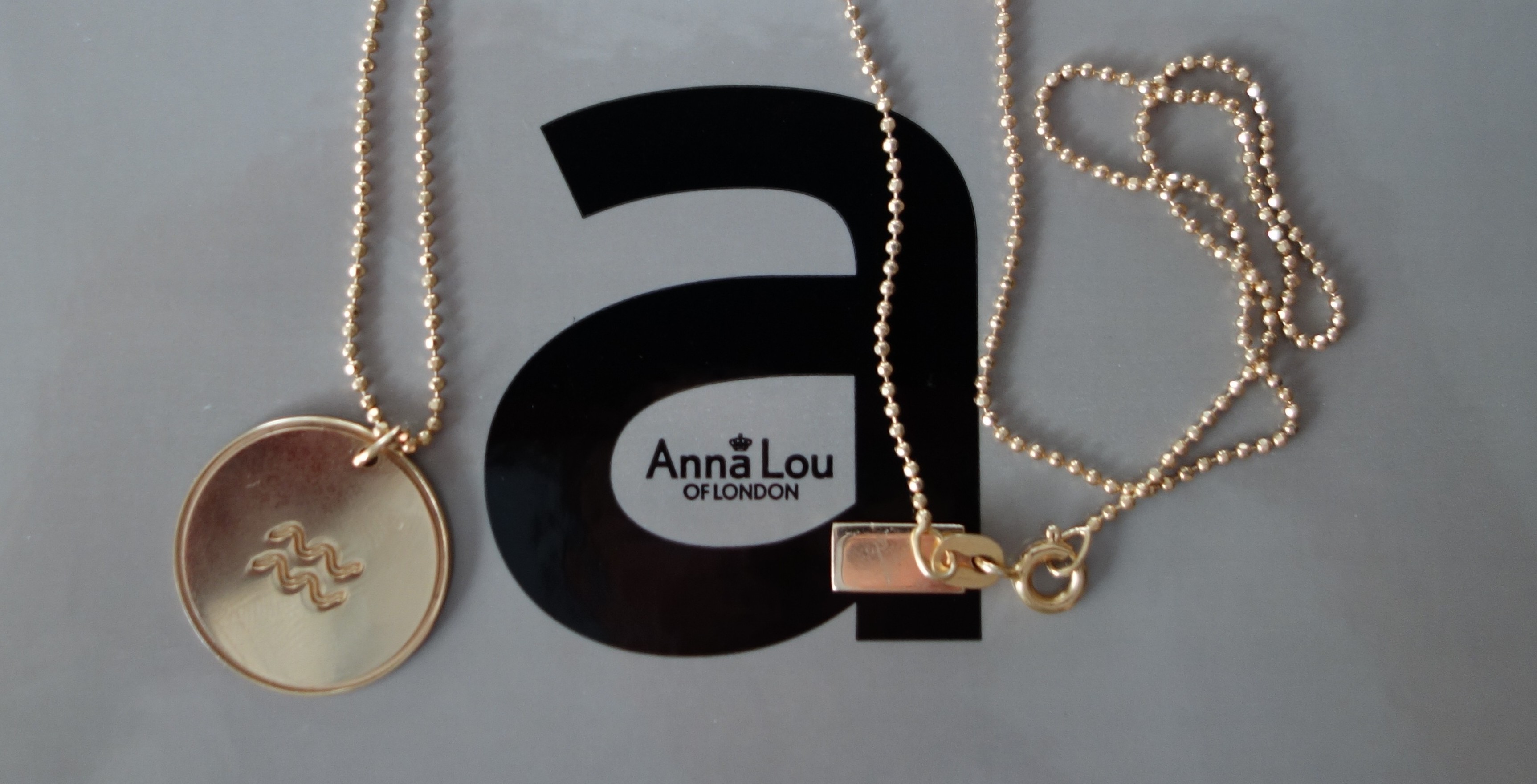 Anna Lou of London - Tijan Serena Loves